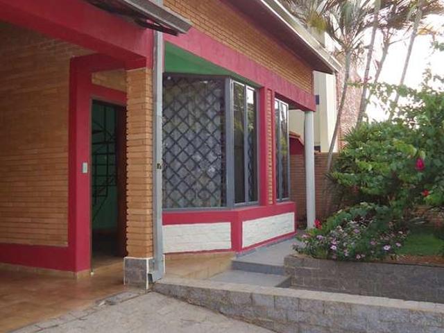Casa / Sobrado para Venda em Holambra/SP Jardim Holanda 4 Quartos