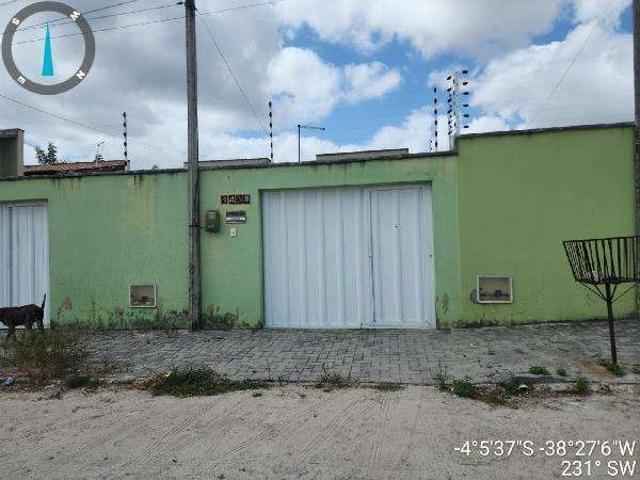Casa / Sobrado para Venda em Horizonte/CE Alto da Estrela 2 Quartos