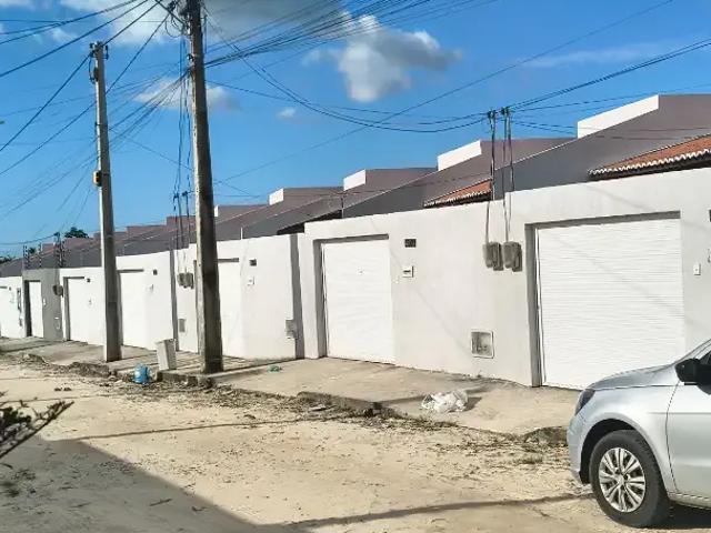 Casa / Sobrado para Venda em Horizonte/CE Dourado 2 Quartos