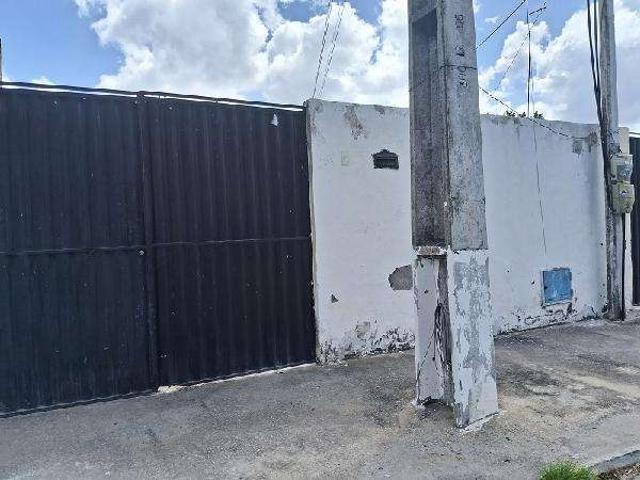 Casa / Sobrado para Venda em Horizonte/CE Planalto Horizonte