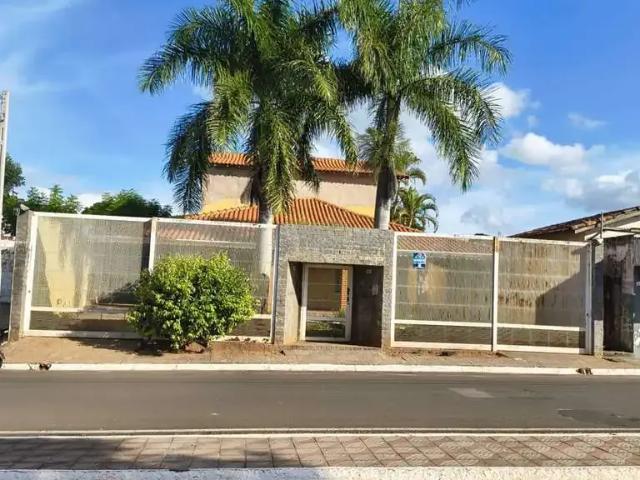 Casa / Sobrado para Venda em Iaras/SP Centro