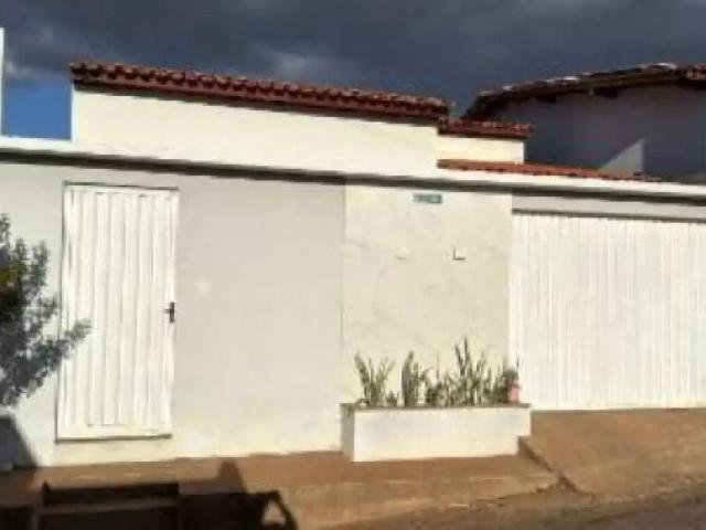 Casa / Sobrado para Venda em Ibiassucê/BA Alto do Cruzeiro 3 Quartos