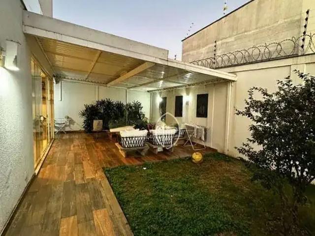 Casa / Sobrado para Venda em Ibiporã/PR Brasilia 4 Quartos