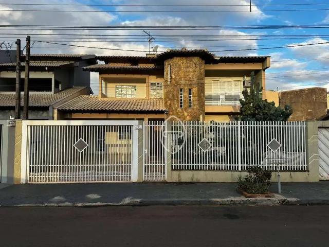 Casa / Sobrado para Venda em Ibiporã/PR Jardin São Francisco 4 Quartos