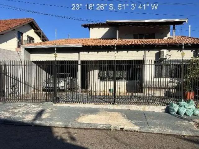 Casa / Sobrado para Venda em Ibiporã/PR Setor 3 4 Quartos