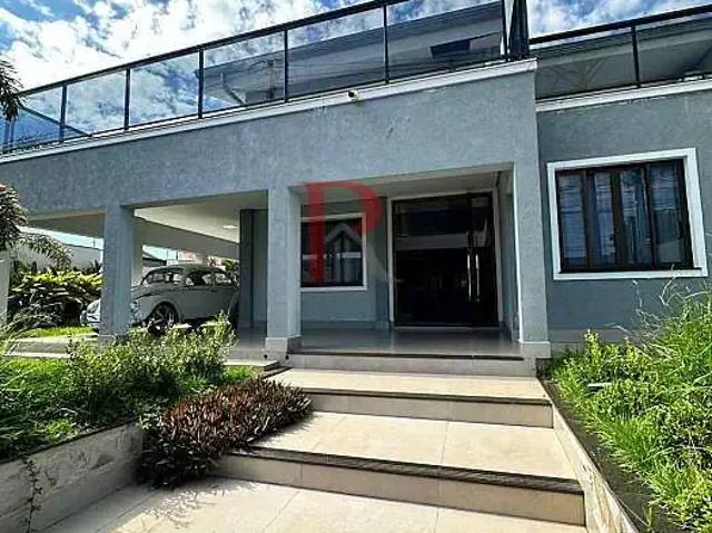 Casa / Sobrado para Venda em Ibiporã/PR Setor 1 5 Quartos