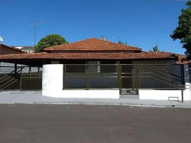 Casa / Sobrado para Venda em Ibirá/SP Centro 2 Quartos