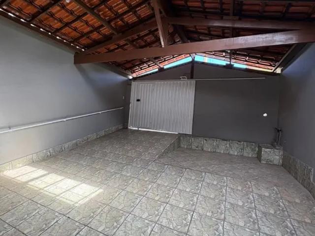 Casa / Sobrado para Venda em Ibirité/MG Jardim das Flores 4 Quartos
