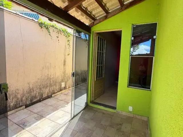 Casa / Sobrado para Venda em Ibirité/MG Ouro Negro 2 Quartos