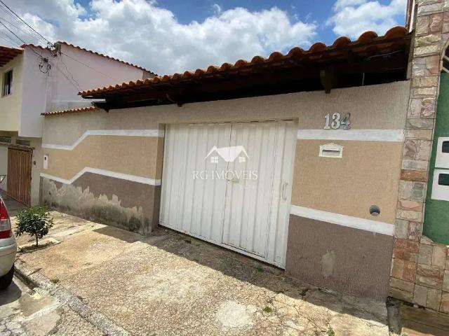Casa / Sobrado para Venda em Ibirité/MG Nossa Senhora de Lourdes 3 Quartos