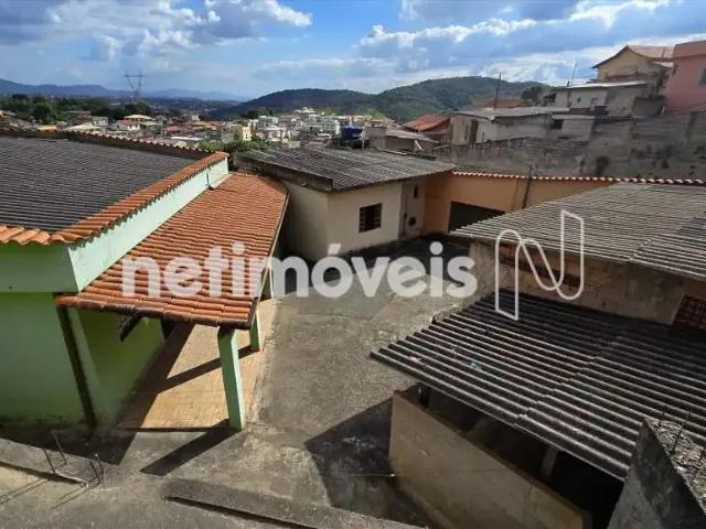 Casa / Sobrado para Venda em Ibirité/MG Parque Elizabeth 4 Quartos