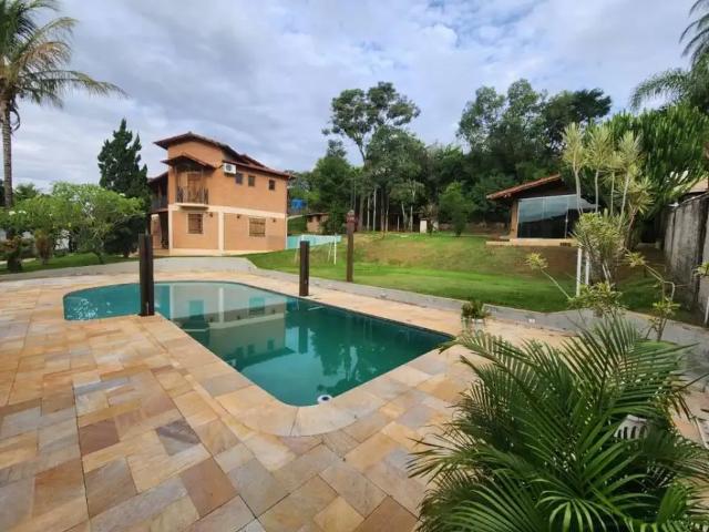 Casa / Sobrado para Venda em Ibirité/MG Quintas da Jangada 2ª Seção 4 Quartos