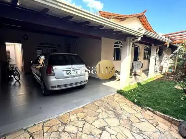 Casa / Sobrado para Venda em Ibirité/MG Recanto Verde 3 Quartos