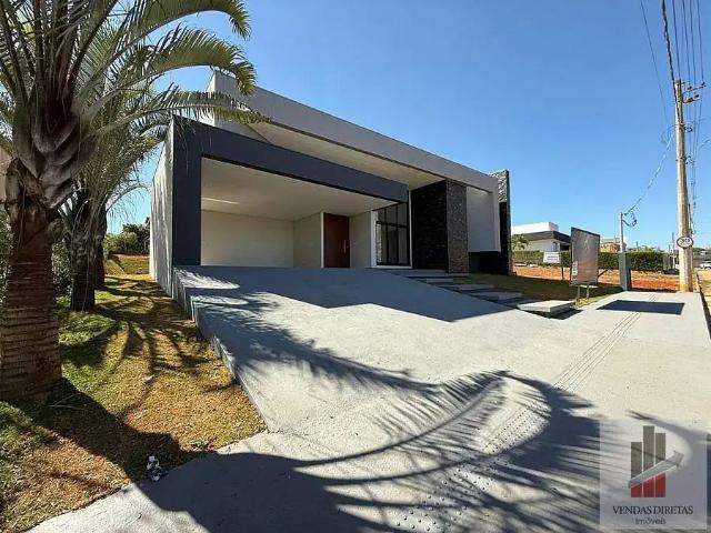 Casa / Sobrado para Venda em Igarapé/MG Condomínio Gran Royalle 4 Quartos