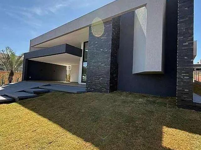 Casa / Sobrado para Venda em Igarapé/MG Condomínio Gran Royalle 4 Quartos