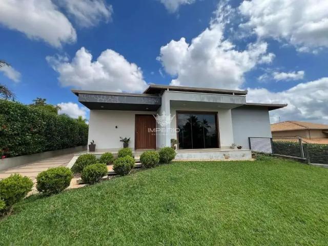 Casa / Sobrado para Venda em Igarapé/MG Condomínio Serra Verde 4 Quartos