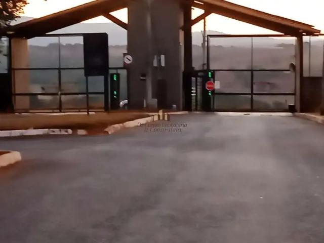 Casa / Sobrado para Venda em Igarapé/MG Condomínio Serra Verde 4 Quartos
