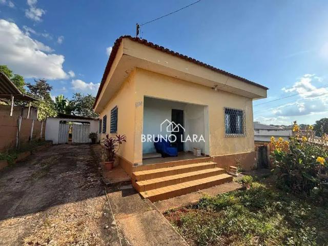 Casa / Sobrado para Venda em Igarapé/MG Centro 3 Quartos
