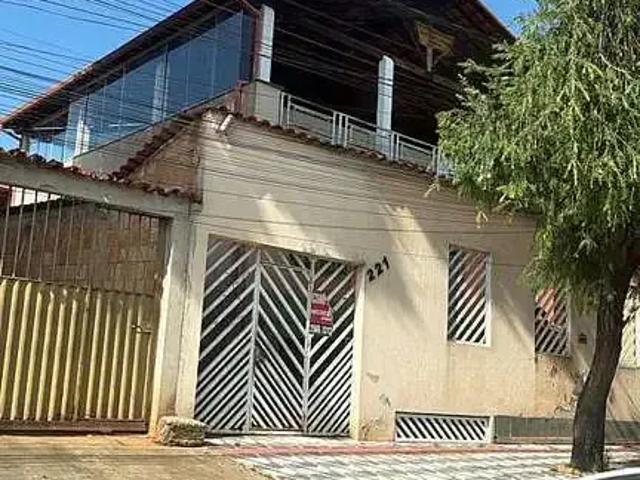 Casa / Sobrado para Venda em Igarapé/MG Resplendor 3 Quartos