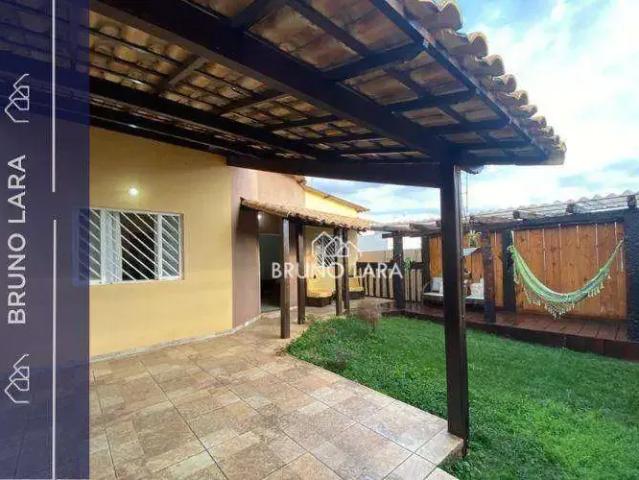 Casa / Sobrado para Venda em Igarapé/MG Três Poderes 4 Quartos