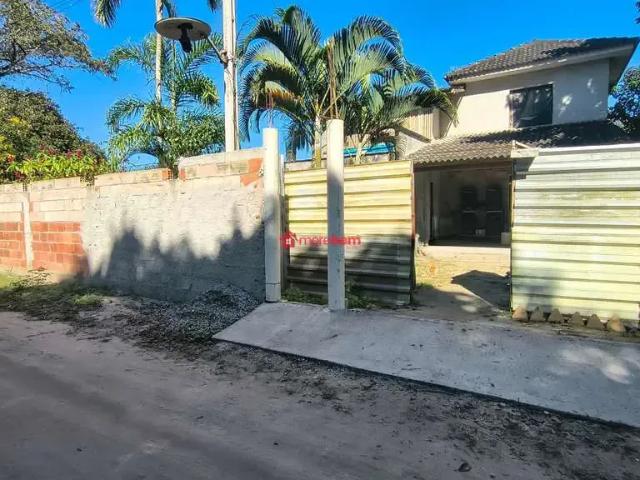 Casa / Sobrado para Venda em Iguaba Grande/RJ Centro 2 Quartos