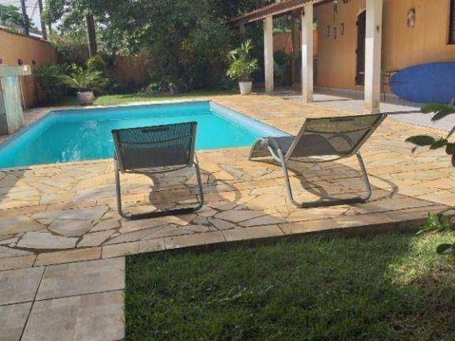 Casa / Sobrado para Venda em Iguape/SP Centro 4 Quartos