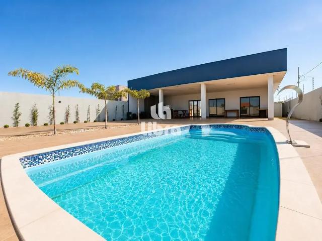 Casa / Sobrado para Venda em Iguaraçu/PR Centro 2 Quartos