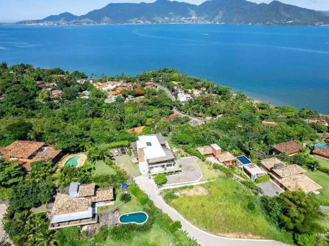 Casa / Sobrado para Venda em Ilhabela/SP Armação 6 Quartos