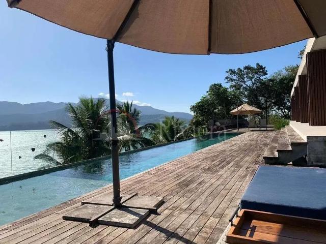 Casa / Sobrado para Venda em Ilhabela/SP Feiticeira 3 Quartos