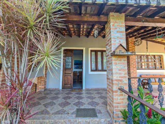 Casa / Sobrado para Venda em Ilhabela/SP Veloso 3 Quartos