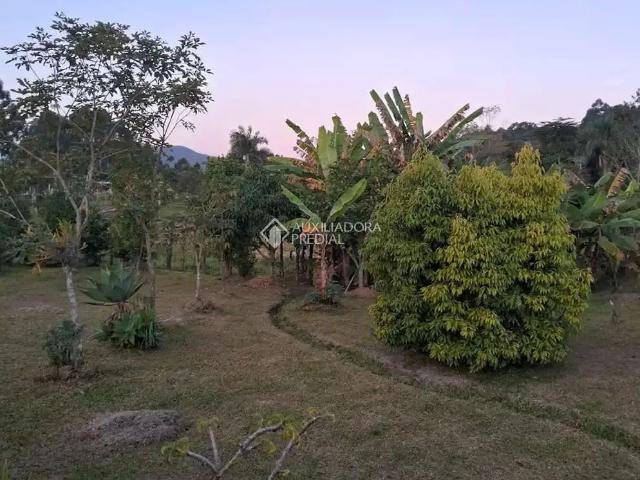 Casa / Sobrado para Venda em Imaruí/SC Zona Rural 4 Quartos