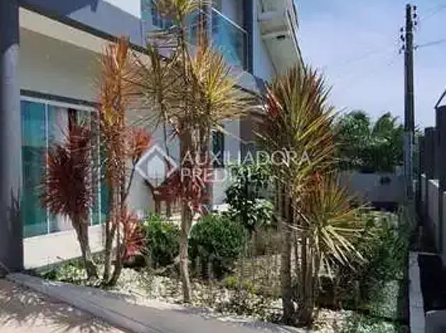 Casa / Sobrado para Venda em Imaruí/SC Centro 4 Quartos