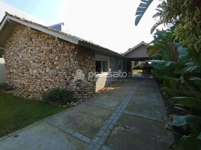 Casa / Sobrado para Venda em Imbé/RS Courhasa 4 Quartos