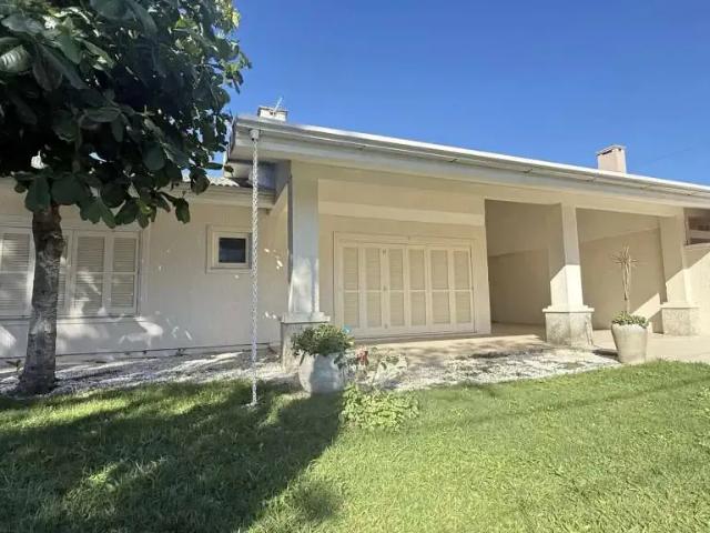 Casa / Sobrado para Venda em Imbé/RS Centro 2 Quartos