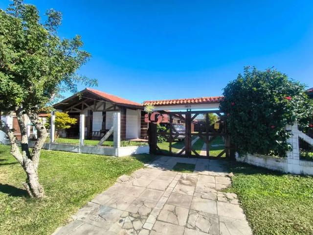 Casa / Sobrado para Venda em Imbé/RS Centro 2 Quartos