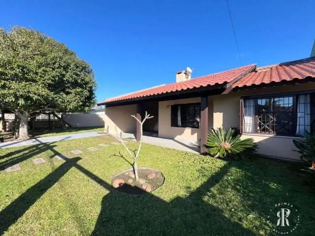 Casa / Sobrado para Venda em Imbé/RS Centro 3 Quartos