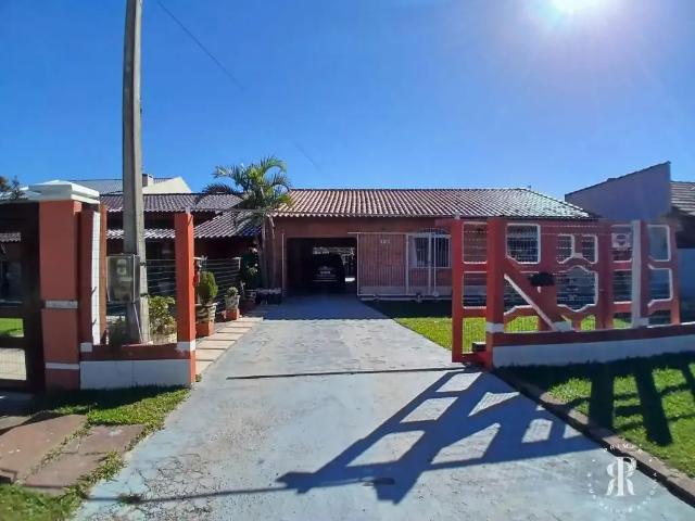 Casa / Sobrado para Venda em Imbé/RS Centro 3 Quartos