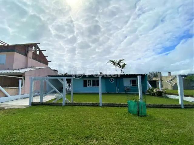 Casa / Sobrado para Venda em Imbé/RS Centro 3 Quartos