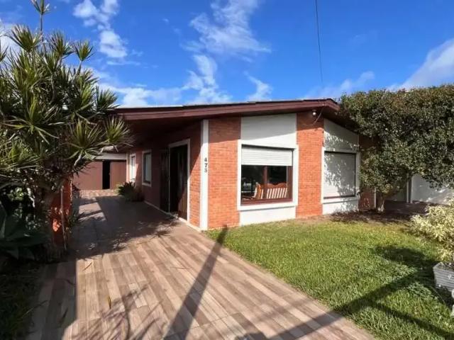 Casa / Sobrado para Venda em Imbé/RS Centro 3 Quartos