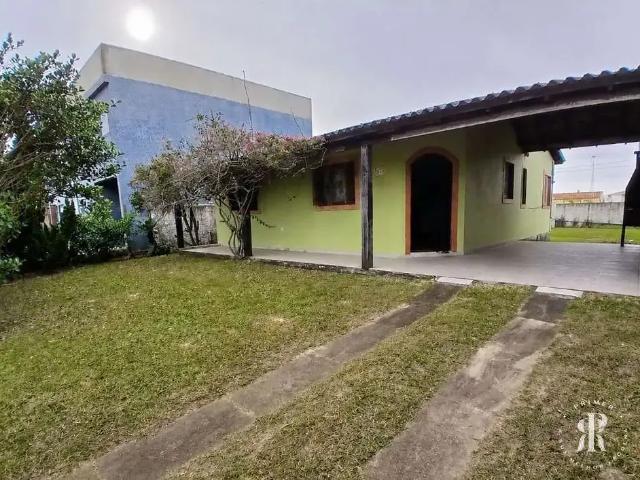 Casa / Sobrado para Venda em Imbé/RS Centro 3 Quartos