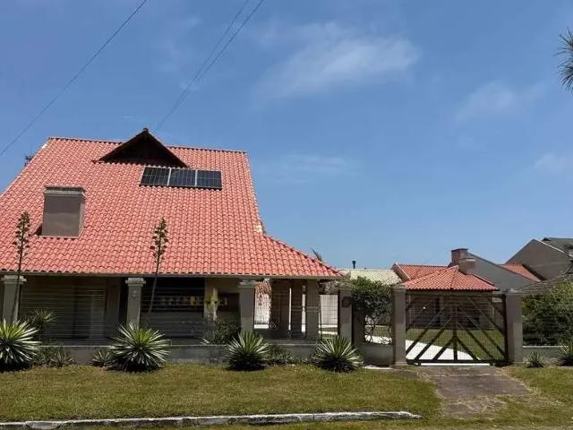 Casa / Sobrado para Venda em Imbé/RS Centro 4 Quartos