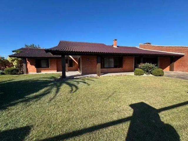 Casa / Sobrado para Venda em Imbé/RS Centro 4 Quartos