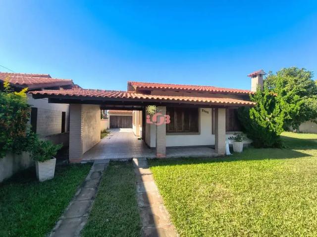 Casa / Sobrado para Venda em Imbé/RS Centro 4 Quartos
