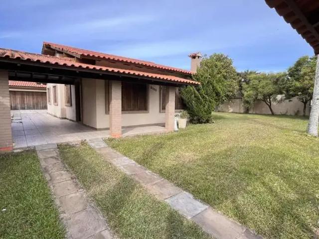 Casa / Sobrado para Venda em Imbé/RS Centro 4 Quartos