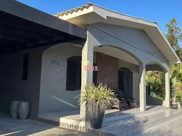 Casa / Sobrado para Venda em Imbé/RS Centro 5 Quartos