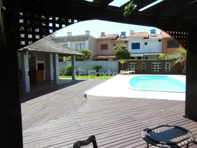 Casa / Sobrado para Venda em Imbé/RS Centro 5 Quartos
