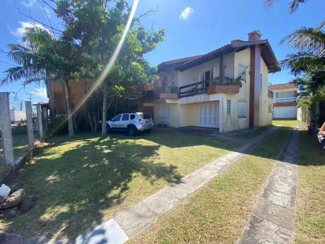 Casa / Sobrado para Venda em Imbé/RS Centro 7 Quartos