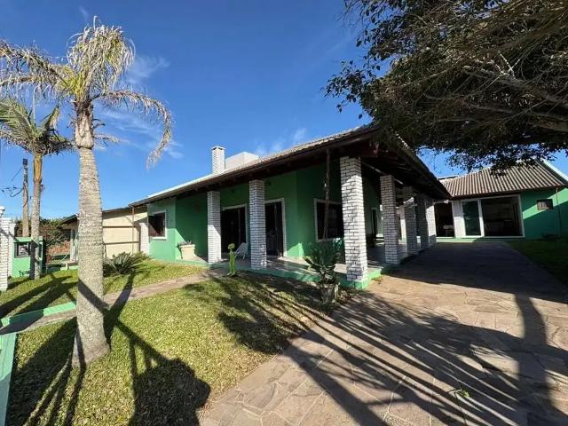 Casa / Sobrado para Venda em Imbé/RS Albatroz Distrito 3 Quartos