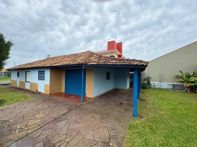 Casa / Sobrado para Venda em Imbé/RS Albatroz Distrito 4 Quartos