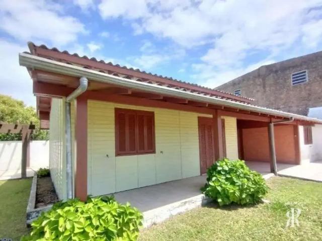 Casa / Sobrado para Venda em Imbé/RS Mariluz Distrito 2 Quartos